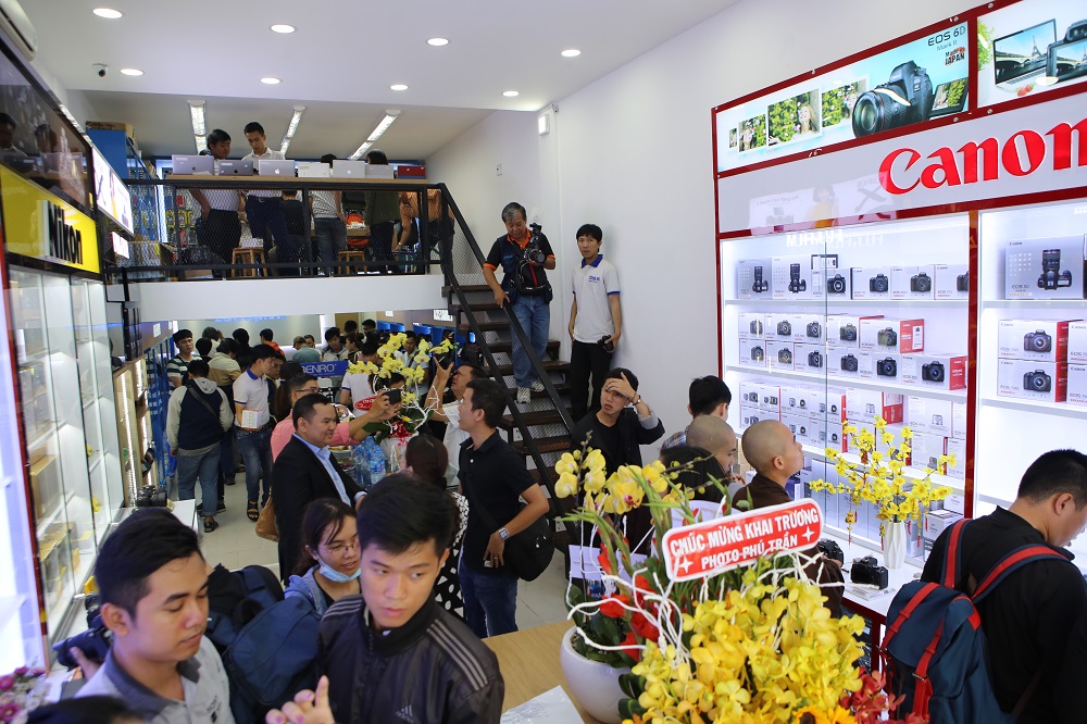 zShop HCM Quận 1 | Siêu thị Máy Ảnh, Macbook, Laptop Chính Hãng